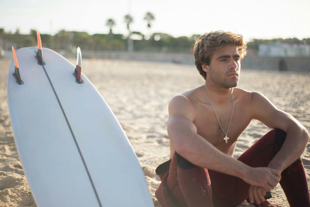 Die Surfer Frisur: Life is better at the beach! | BellAffair.de